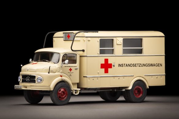 Ambulances – DIECAST MODEL FEVER